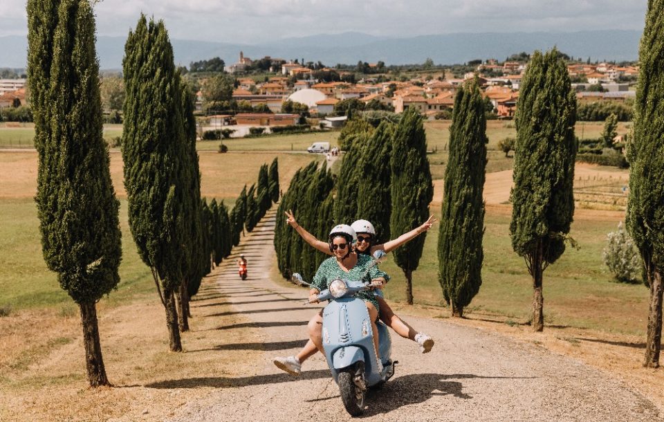 4 Best Vespa Itineraries in Italy - Classic Is Key